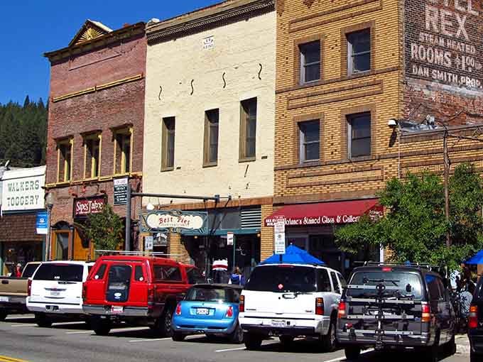 Those colorful facades aren't just pretty, they're the real deal from California's frontier days.