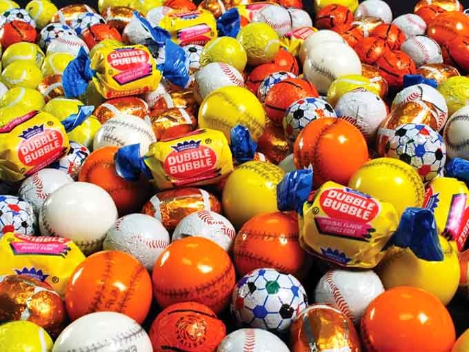 Dubble Bubble gum balls in sports themes prove that even your chewing gum can have team spirit and flavor.