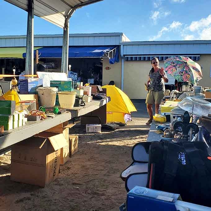 Covered stalls provide shade while you browse, because even bargain hunters need relief from the Florida sunshine.