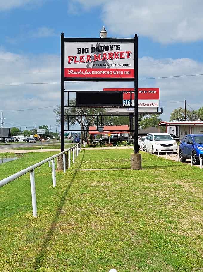 That sign promises year-round shopping, which means your treasure hunting addiction now has no off-season whatsoever.