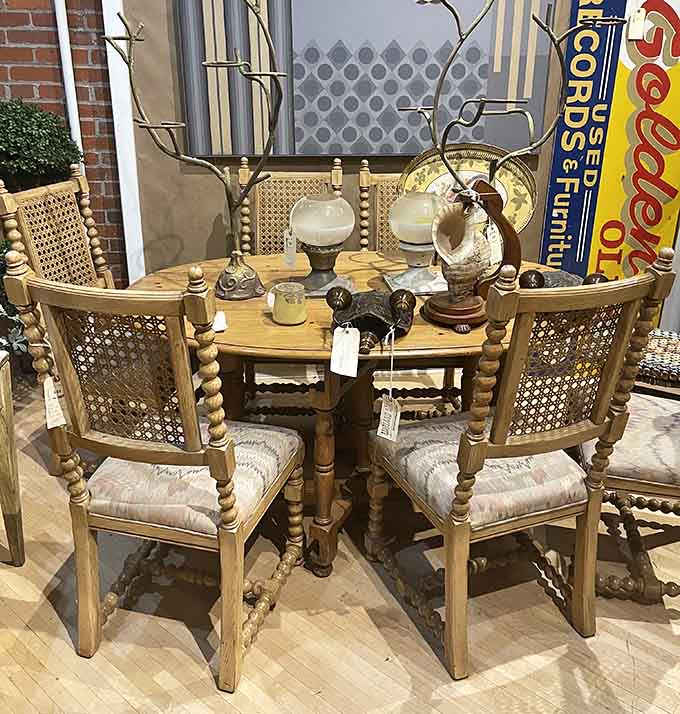 This dining set is ready to host dinners that'll make your guests forget about their phones.