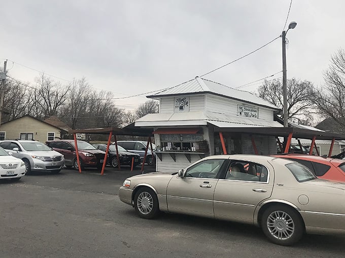 When the parking lot fills up like this, you know the locals have spoken: this place delivers every time.