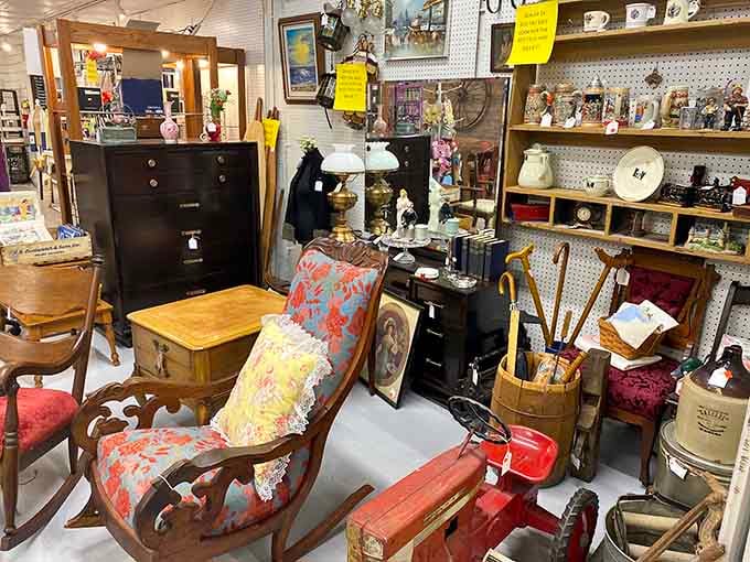 From rocking chairs to decorative pillows, this booth understands that comfort and style aren't mutually exclusive concepts.