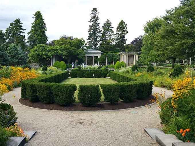 Formal gardens that would make Downton Abbey jealous, except you can actually visit these without time travel.