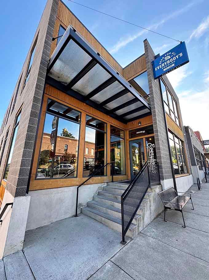 Everybody's Brewing beckons with modern mountain architecture and the promise of craft beer that justifies the scenic drive here.