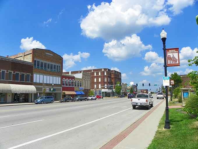 Chillicothe's wide downtown streets and classic buildings create the perfect setting for a relaxing afternoon stroll through authentic small-town America.