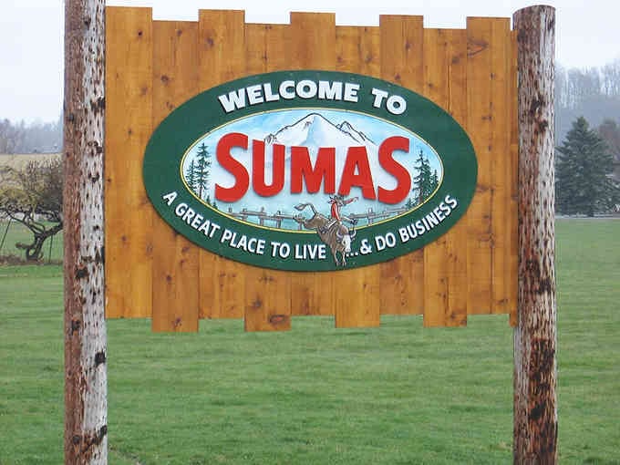 The welcome sign says it all&mdash;this town values living well over living fast, business over busyness.
