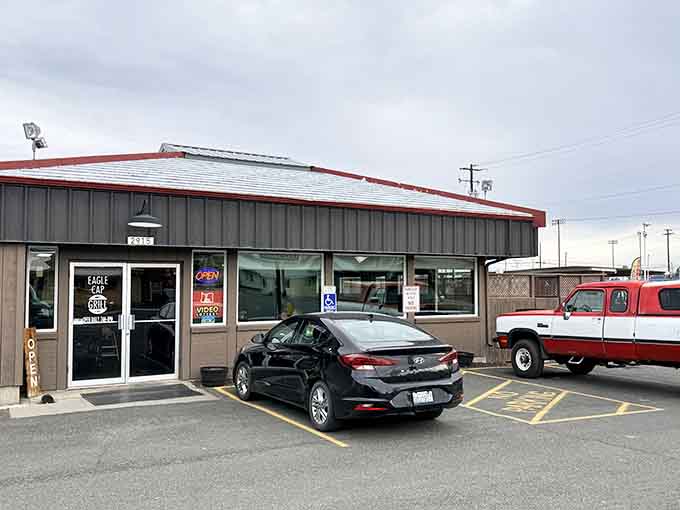 Eagle Cap Grill serves up satisfying meals without the inflated prices that make your wallet weep.
