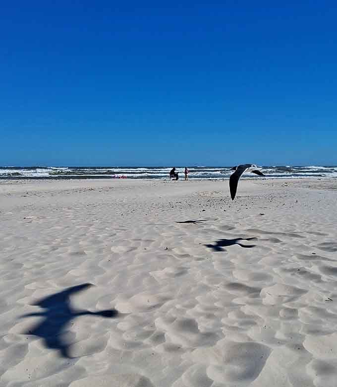 Sand so pristine it looks like someone just fluffed it up before you arrived, which obviously didn't happen but still.