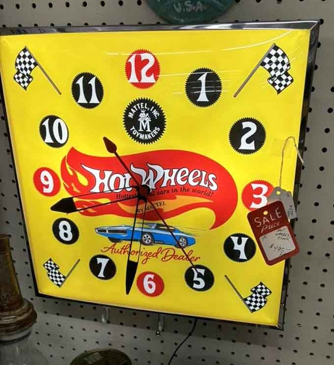 Hot Wheels clock proving that authorized dealers took their toy car business very, very seriously back then.