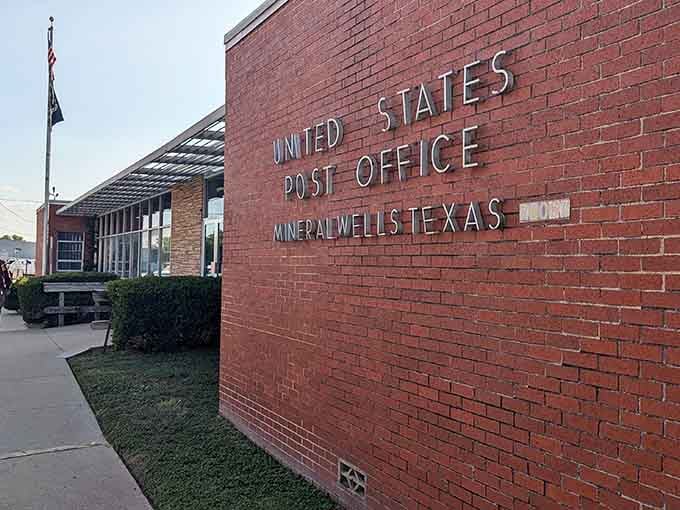 The United States Post Office building maintains that classic government architecture that says permanence without being intimidating about it.