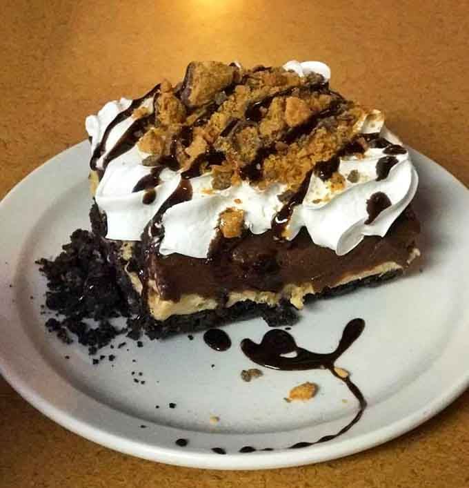 Layers of chocolate, peanut butter, whipped cream, and Butterfinger crumbles. Dessert just raised its hand and said, "Pick me."