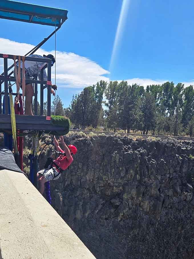 For the truly adventurous, bungee jumping operations occasionally set up shop at this vertigo-inducing location.