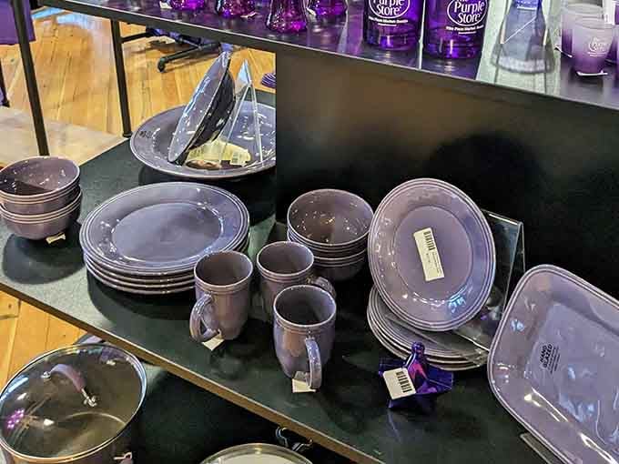 Dinnerware this elegant makes every meal feel fancy, even if you're just reheating last night's leftovers.