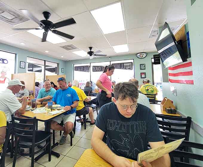 The dining room filled with happy customers is always the best endorsement any restaurant could possibly ask for.