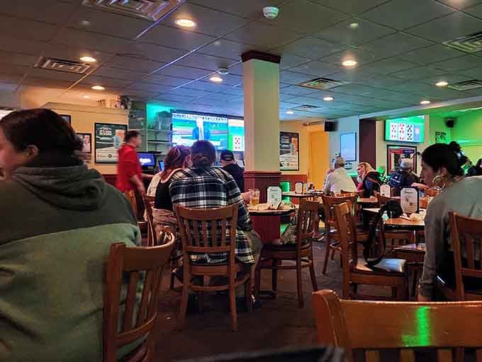 A packed house of happy diners is always the best review any restaurant could ask for—proof in the pudding, so to speak.