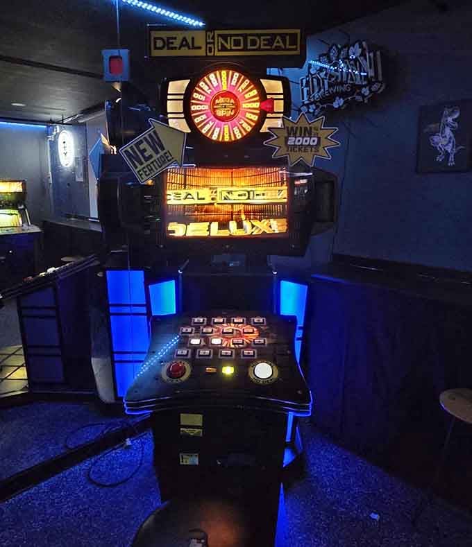 Deal or No Deal brings game show glory to arcade form, minus the nervous relatives.
