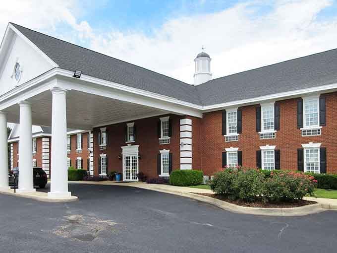 Quality Inn & Suites offers Southern hospitality with modern comfort, proving you can have history and air conditioning simultaneously.