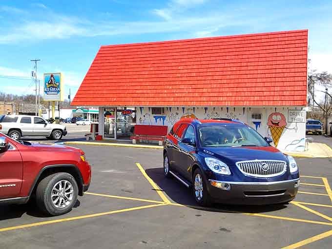 That iconic orange roof has been calling to ice cream lovers for generations, like a delicious beacon.