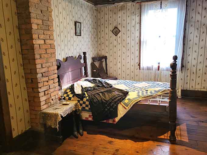 Step inside a perfectly preserved slice of 19th-century life, complete with quilts your grandmother would absolutely covet.