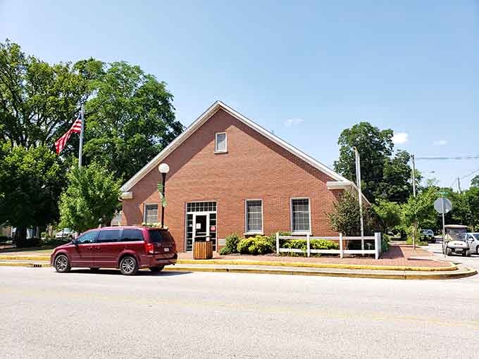 Even the post office here looks too charming to just drop off bills and walk away quickly.