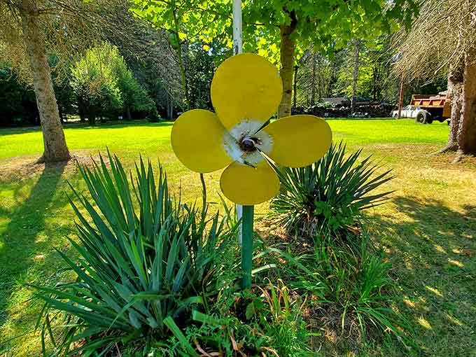 Simple metal petals create a cheerful flower that never needs watering or worrying about frost.
