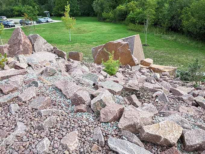Rusty reds and earthy browns create a color palette that would make any landscape designer jealous of geology.