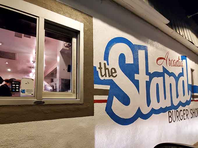 That drive-thru window is your ticket to burger bliss without leaving your air-conditioned car during Arizona summers.