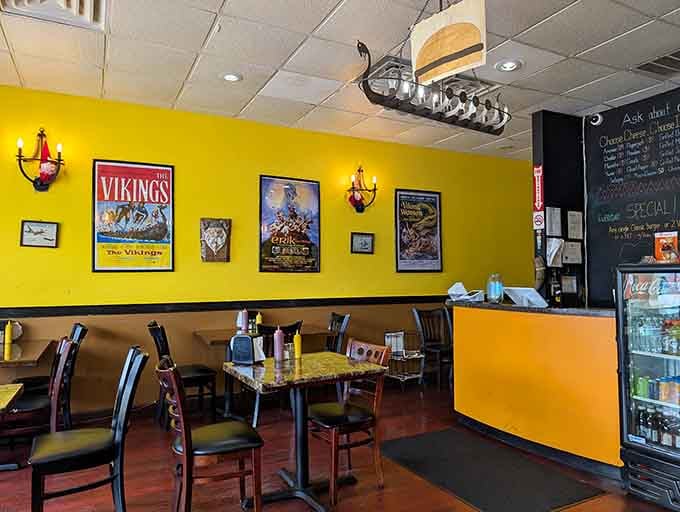 Viking posters and warm lighting create a space where you can relax and focus on what matters: lunch.