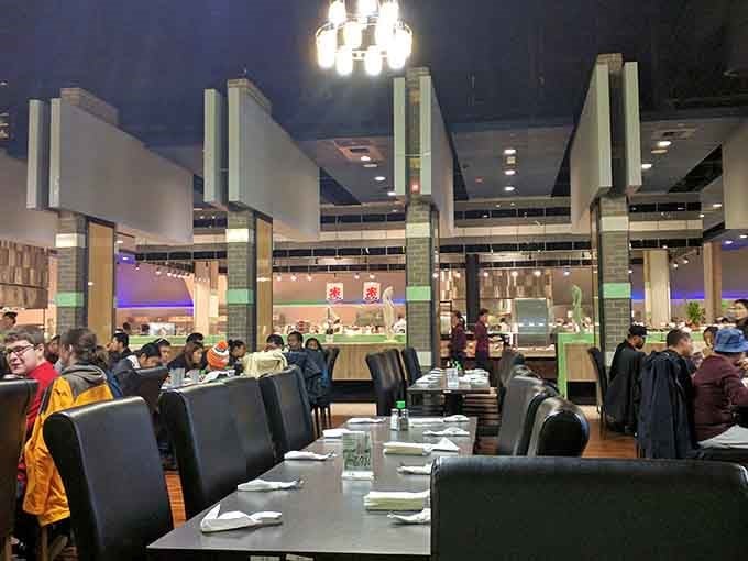 The spacious dining room means you can navigate between table and buffet without doing the awkward restaurant shuffle.