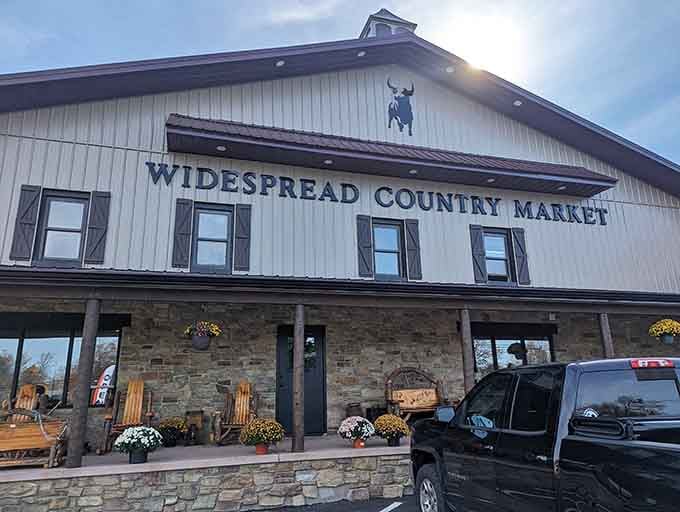 Widespread Country Market: where "farm fresh" isn't just marketing speak but an actual promise they keep daily.
