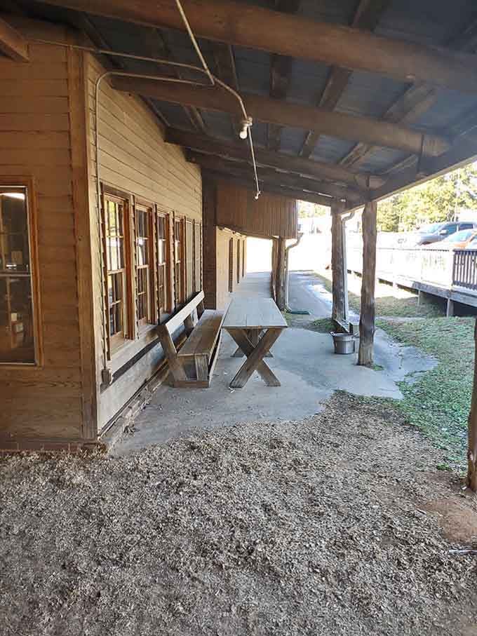 Covered outdoor seating with picnic tables for those who want their barbecue experience with a side of fresh Georgia air.