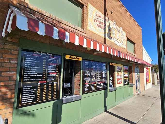Even curbside pickup gets the royal treatment because great barbecue deserves convenient delivery to your car.