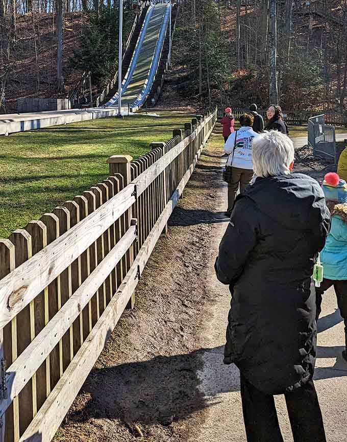 The queue of bundled visitors proves Ohioans aren't afraid of cold when genuine fun awaits them.