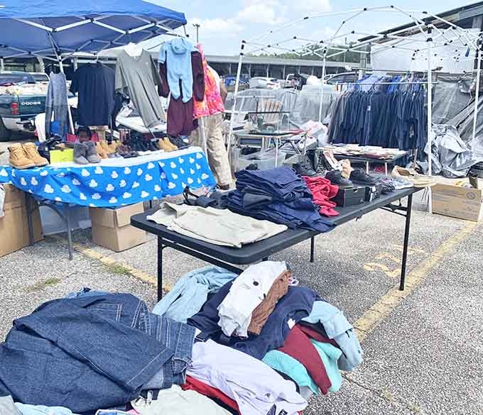 Outdoor vendors braving the elements to bring you deals, because true treasure hunters don't let a little sunshine stop them.