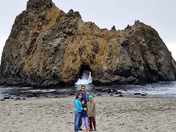 Keyhole Rock makes the perfect family photo backdrop, no professional photographer required, just good timing and good luck.