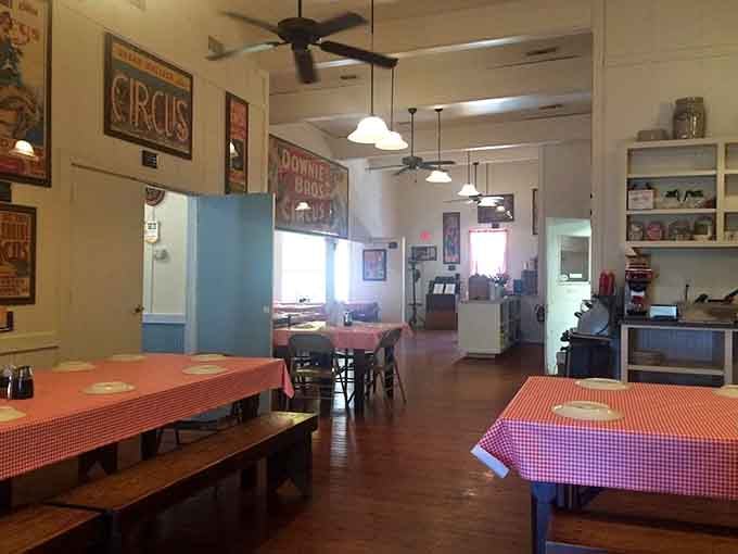 The spacious dining room with its checkered tables invites you to settle in and prepare for a serious eating session.