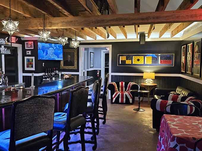 Those exposed wooden beams overhead frame a sophisticated space where casual meets upscale without any pretension whatsoever.