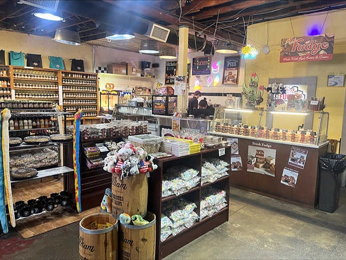 The retail shop offers homemade fudge and local treats, turning your pie stop into a full souvenir shopping experience.