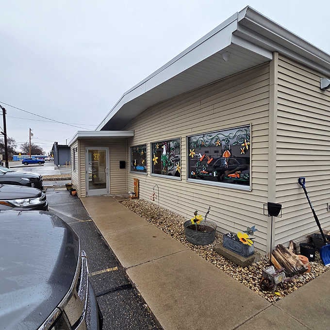 Kozy Nuk Cafe proves that great breakfast spots don't need fancy facades, just good food and friendly service.
