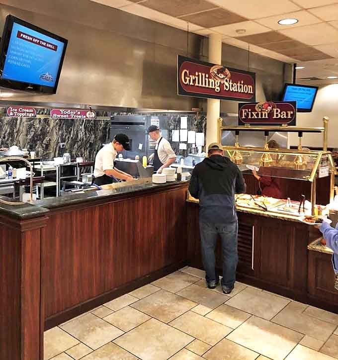 The grilling station and fixin' bar ensure everything comes out hot, fresh, and exactly how you want it.