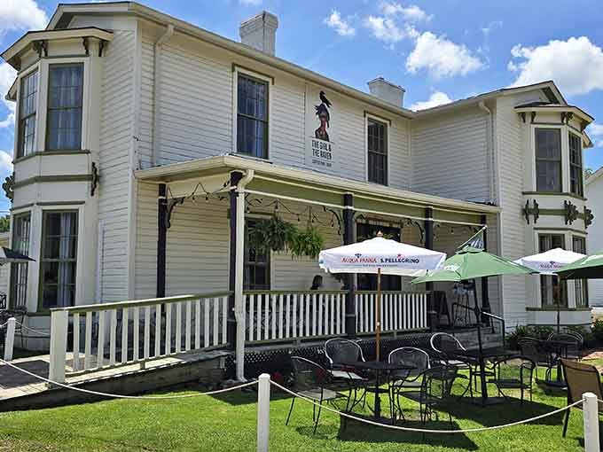 Victorian architecture meets modern dining at this beautifully restored house that takes outdoor seating seriously.