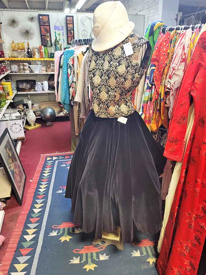 Vintage fashion on display proves that style really does come back around, just like your mother always warned.