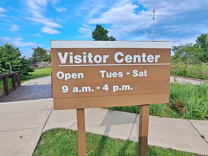 Open Tuesday through Saturday, because even spectacular overlooks need Sundays and Mondays off to recharge.