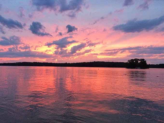 Cotton candy skies proving that the best shows don't require tickets, just perfect timing and Lake Wylie views.