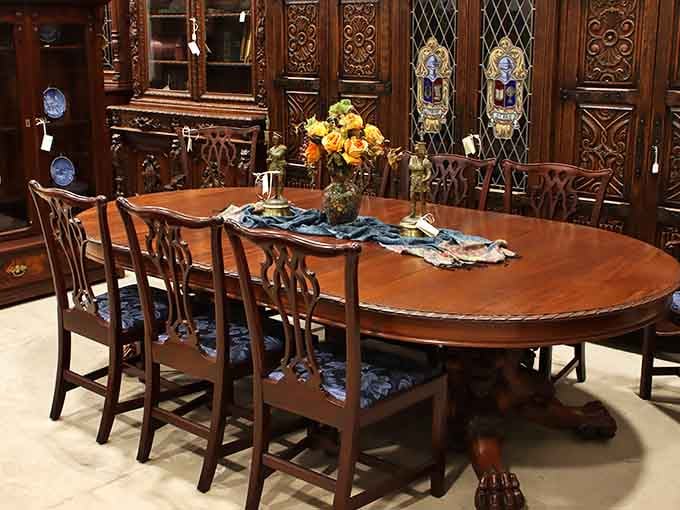 A mahogany dining set so grand it makes you want to host a dinner party immediately.