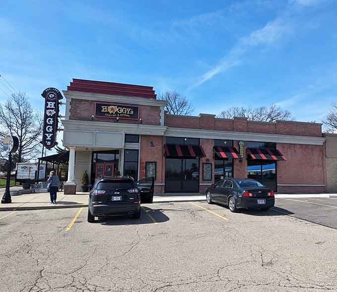 Plenty of parking spaces for the pilgrimage you're about to make to barbecue bliss.