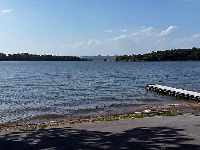 Lakes this serene remind you why people used to write poetry about nature before smartphones existed.