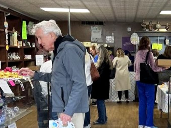 When the shop fills with customers, you know you've found something special &ndash; crowds don't lie, especially when chocolate's involved in the equation.