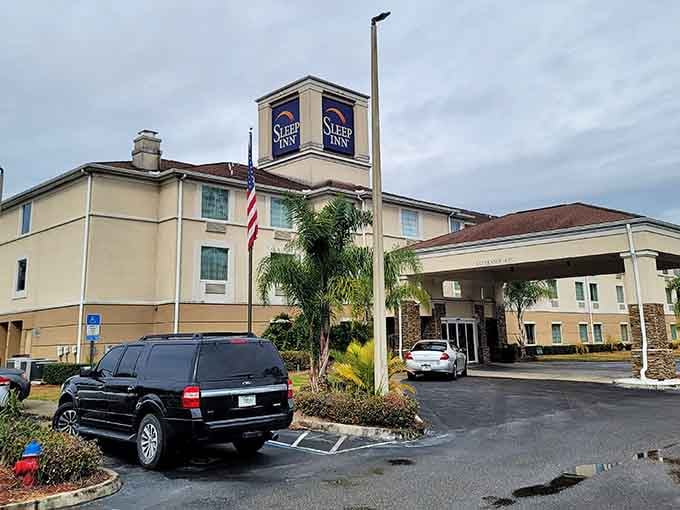 Clean, comfortable, and affordable lodging exists in Palatka, making extended visits easier than you'd ever imagine.